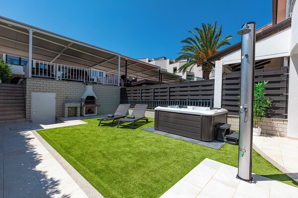 Fabulous House In Koper With Free Parking In Front Of The House,jacuzzi - Koper