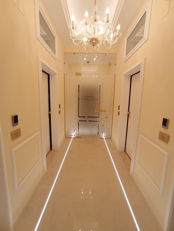 Luxury Acclavio Apartments Gold Con Vasca Idromassaggio E Balconi - Pulsano