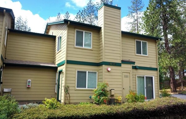 Charming 2-bedroom Condo In Beautiful Bass Lake - Bass Lake, CA