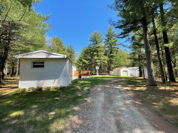 Secluded 2-bedroom Mobile Home With Ac, Wifi In Mauston - Wisconsin Dells, WI