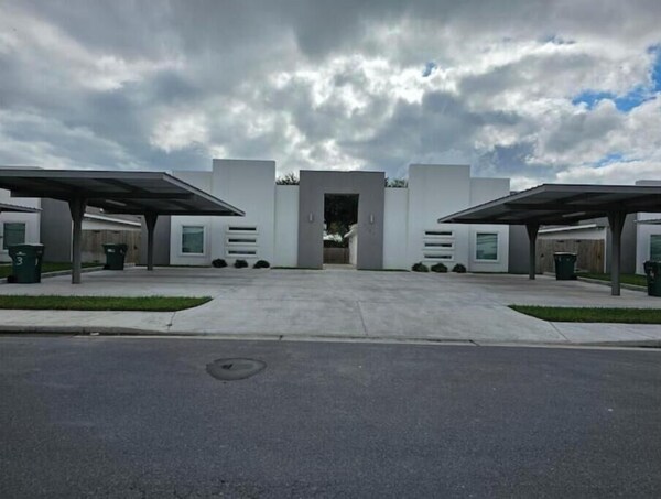 Apt.#3 Nice & New 2bed 2bath - Pharr, TX