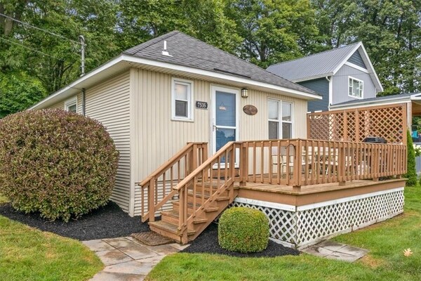 Sodus Bay View Bungalow - Sodus Point, NY