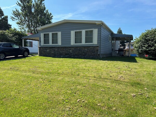 Charming 3-bedroom House With Ac, Wifi In Enjoyable Angola - Water Slides, Fremont