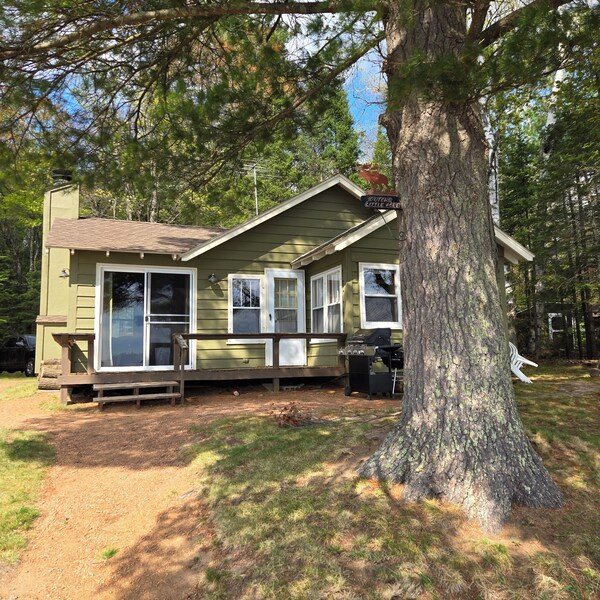 Family And Pet Friendly, Waterfront Cabin On Lost Lake, With Private Dock - St. Germain, WI