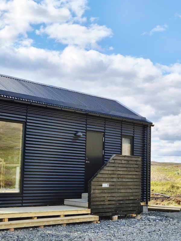 Cosy Northern Ligths Cabin With Hot Tub And Magical Views On The Golden Circle - Iceland