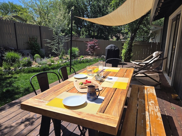 Remodeled 3br Midtown Gem: Walkable, Wfh Ready, Backyard Garden & Family Perfect - Reno, NV
