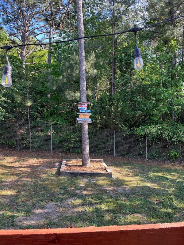 The Waypoint, 4br/7beds/2.5bath Travel Themed Vacation Home Adjacent To Ft Bragg - Fayetteville, NC