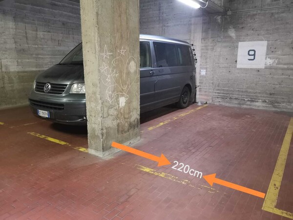 Quiet Venice Mestre Station Apart. 86m² With Seperated Kitchen, Bath, Living Rm - 메스트레