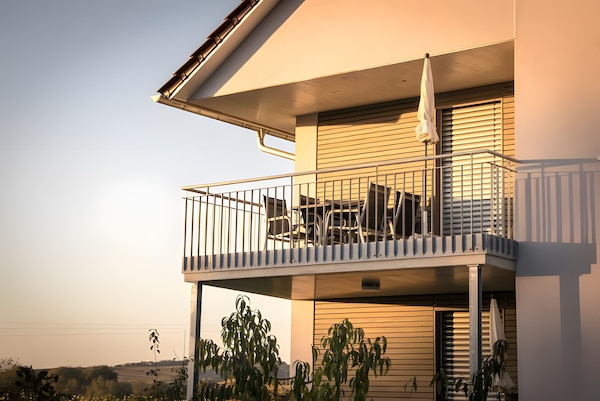 Appartamento 'Süd-blick' Con Vista Sulle Montagne, Terrazza Privata E Wi-fi - Breisach am Rhein