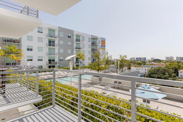 Blueground | Riverside, Pool & Gym, Nr Riverwalk - Coral Gables