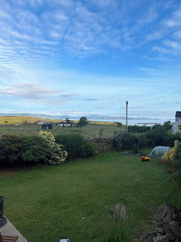 2 Guests - Free Parking - Bbq & Patio - Sea Views - Skye