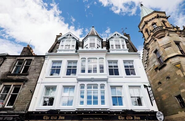 Stylish 2-bed Apartment In The Heritage Quarter - Dunfermline