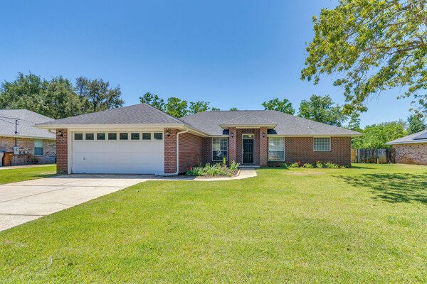 6 Mi To Navarre Beach: Dog-friendly Home W/ Yard - ナバー, FL