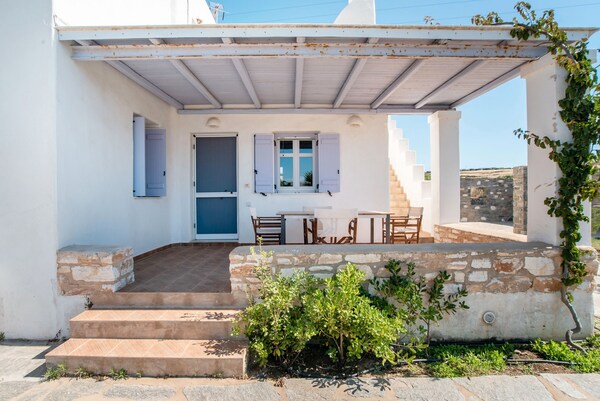 Ferienhaus 'Blue Xenia' Mit Meerblick, Wi-fi Und Klimaanlage - Paros