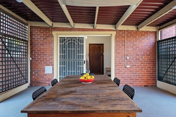 Classic Albury Charm - Albury