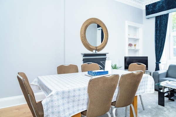 3br Sleeps 7, Free Parking, Near Stadium & Airport - Edinburgh