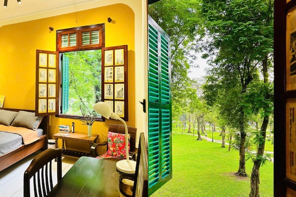 Lovely Lodge With Ac In Vibrant Hà Nội - Hanoi