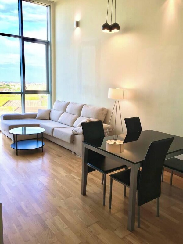 Dúplex Con Vistas Al Mar Y Parking Privado - Valencia