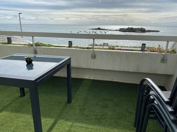 Sea-facing Apartment For Rent - Moëlan-sur-Mer
