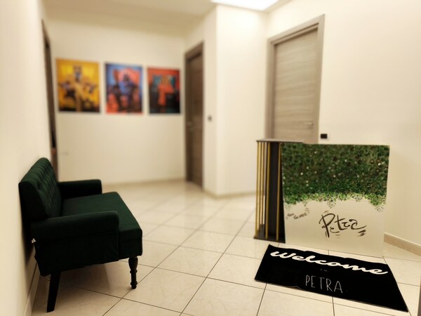 A Warm Welcome Services Designed For Your Unforgettable Stay. - Benevento