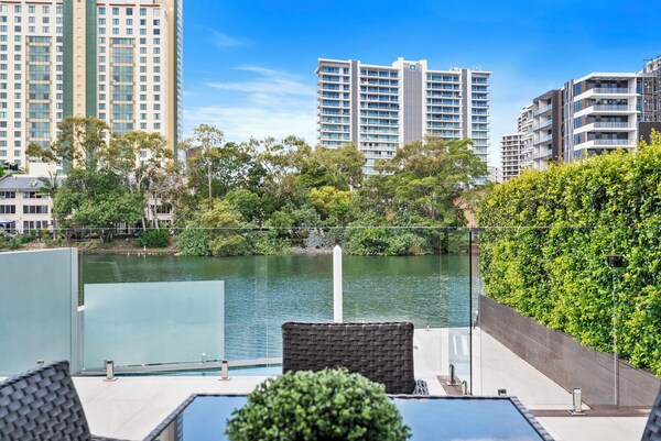 Island Dreams  Luxury Villa Living In The Heart Of Surfers Paradise - Gold Coast