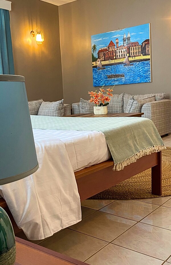 Kilimanjaro Room - Spacious & Fully Equipped - Dar es Salaam