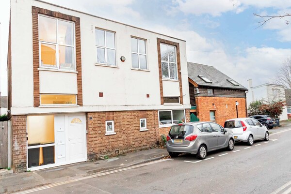 Spacious 2 Bedroom Apartment In Central Tonbridge - Sevenoaks