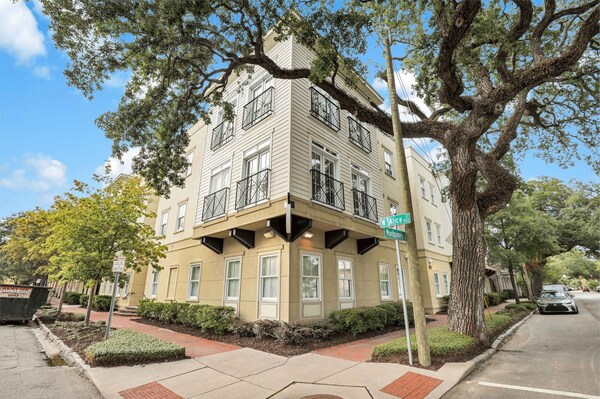 Savannah Residences|private Parking|5br\/4ba - Savannah, GA
