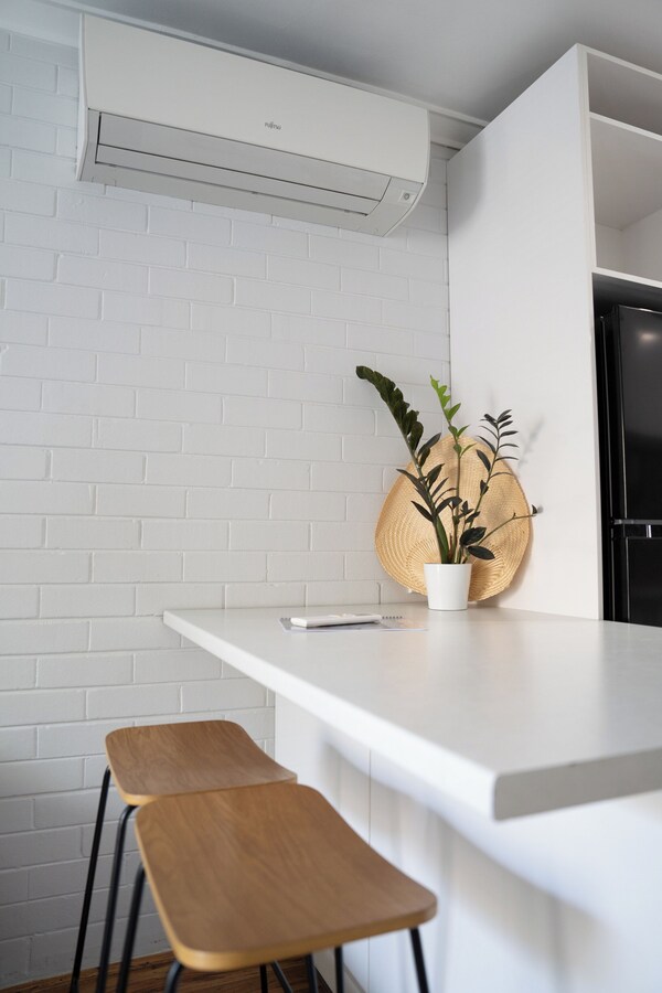 Convenient 2-bedroom Apartment Near Beautiful Lake - Claremont