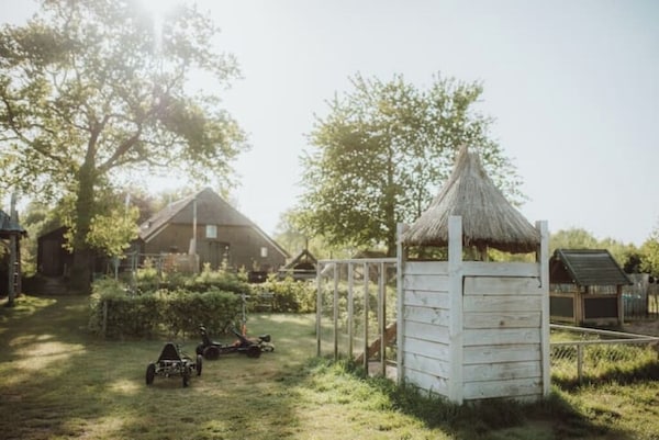 Wooden Cabin 4 Incl. Hot Tub - Landhoeve - Dronten