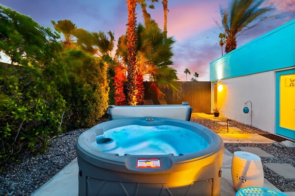 25% Off July 3-6! -Pool, Hot Tub, Large Patio - Palm Springs, CA