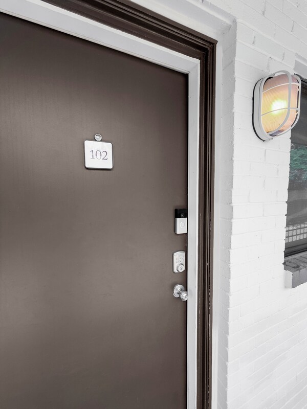 Furnished 1br In Dallas, Tx - Children's Aquarium Dallas at Fair Park