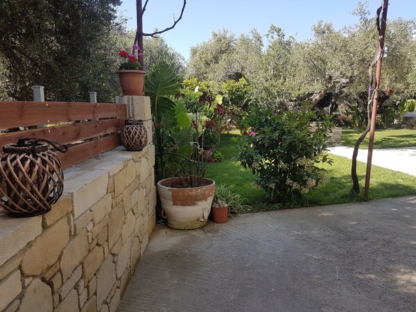 Elia Guesthouse - Kissamos - Crete