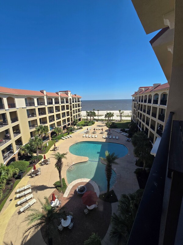 Laid-back Luxury  Beachfront Condo At Inn By The Sea - Pass Christian, MS