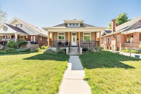 Private Hottub, Gameroom And Fenced Backyard! - Riverdale, UT