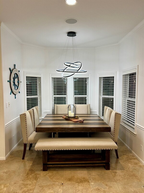 Luxurious Pirates Beach Retreat - Salt X Sand - Jamaica Beach, TX