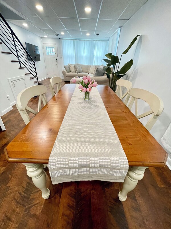 Charming 3-bedroom House - Two Blocks From The Beach - Atlantic City, NJ
