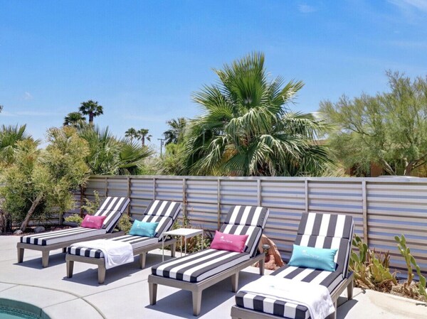 Dive Into Desert Wonderland W/ Pool, Spa, Fire Pit - Desert Hot Springs, CA