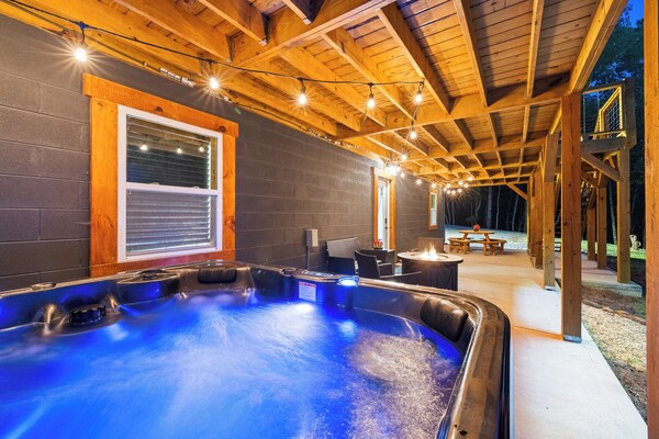 Blue Deer Mountain - Hot Tub | Fire Pit | Tree House Fun - 블루 리지
