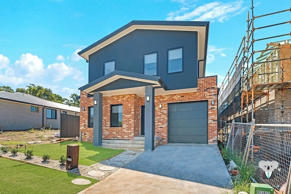 Kozyguru | Cobbitty | Brand New Stylish 4br House - Camden