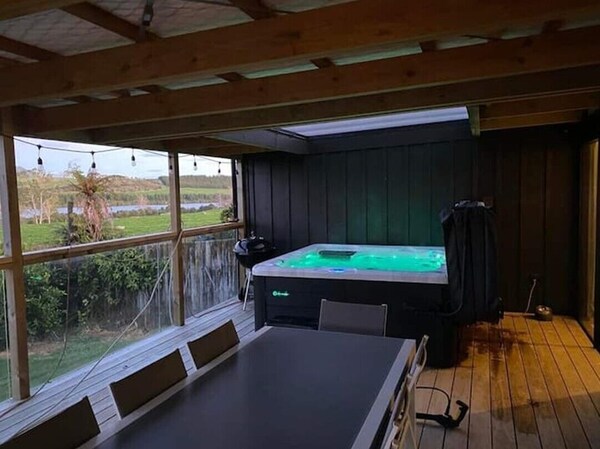 The Lake Haus - New Zealand
