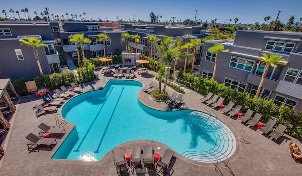 Blueground | Venice, Pool, Nr Venice Beach - El Segundo, CA