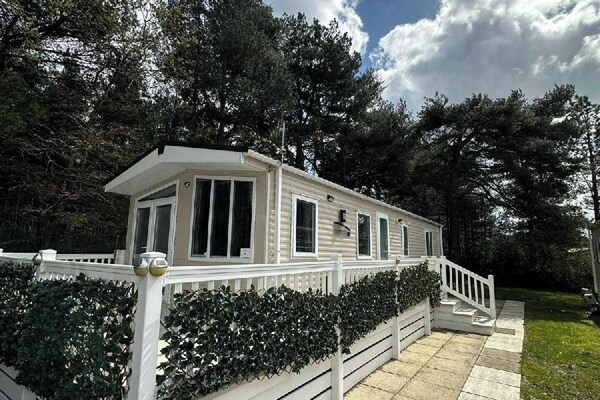 2-bed Ringwood Cabin - Incl Park Pass, Selfcheckin - Alderney - Dorset