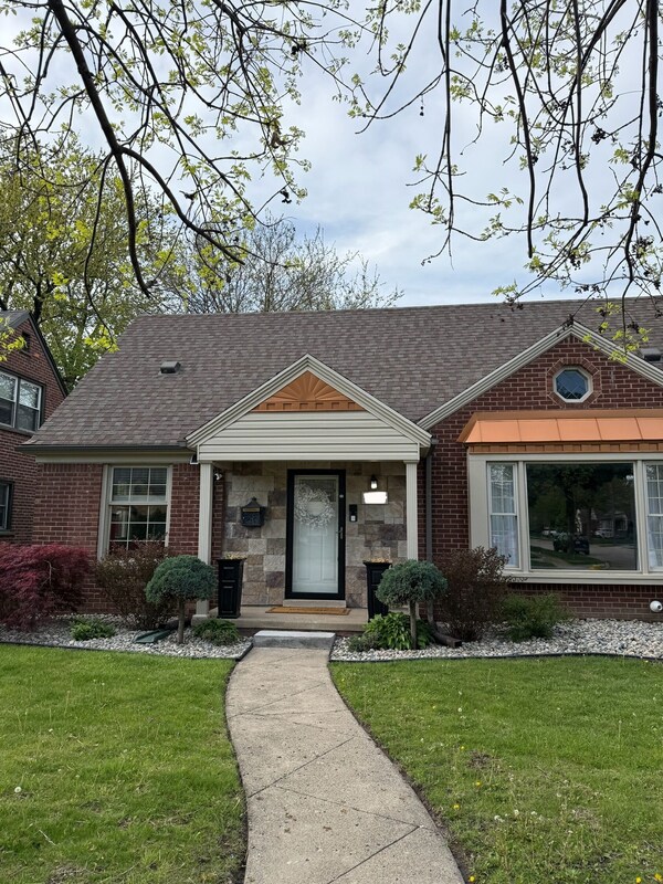 Spacious 4-bedroom House In Lovely Dearborn - 디어본