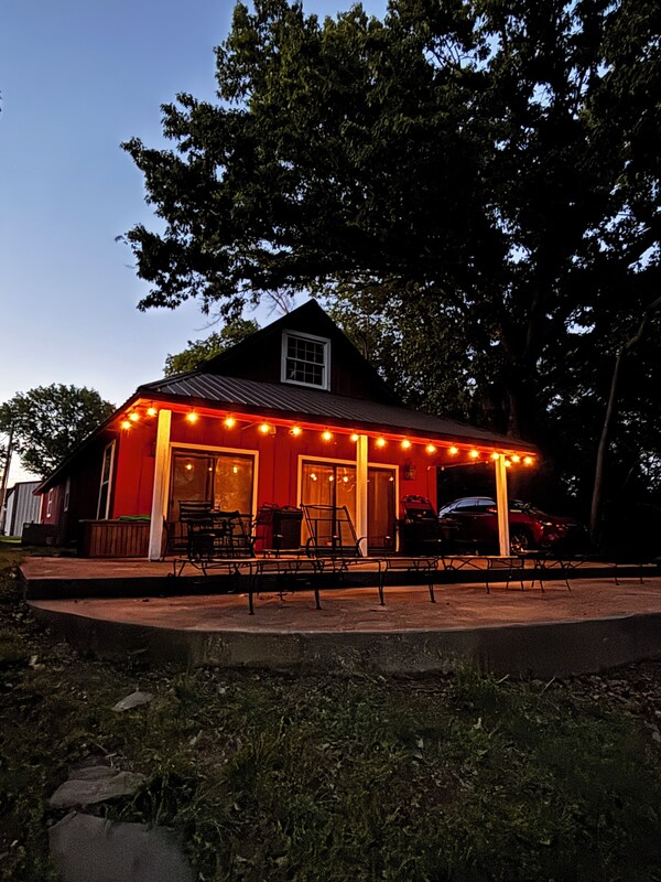 The Tuscan Lakeside Family Oasis Spacious 5-bd House Pvt Dock Ramp Monkey Island - Oklahoma