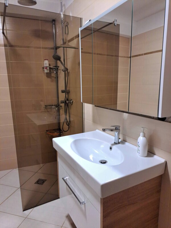 Apartamento Edén Con Aparcamiento Gratuito - Kecskemét