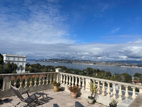 25m² Cap D'antibes, Vue Mer. Piscine, Parking Gratuit Privé, 10mn Plages à Pied. - Plage de la Salis - Antibes