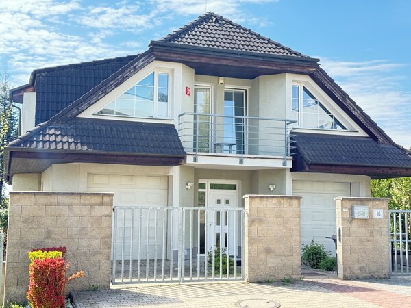 Diamondvilla, 4 Bedroom Apartment, Garden & Spa - Prague