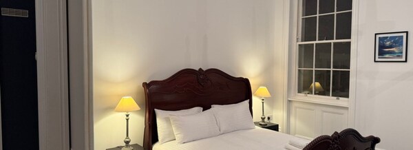 Welcome To Seas The View, A Beautiful One-bedroom Flat Brimming With Victorian Character And Offerin - Westgate-on-Sea