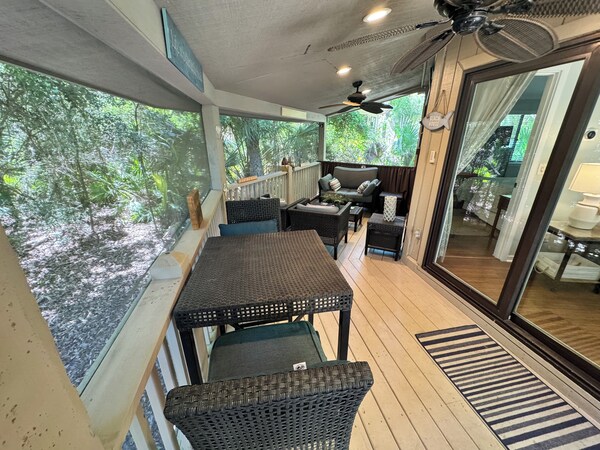 Adorable Cottage In Sea Pines With Screened Porch, Short Walk To The Beach - Hilton Head Island, SC